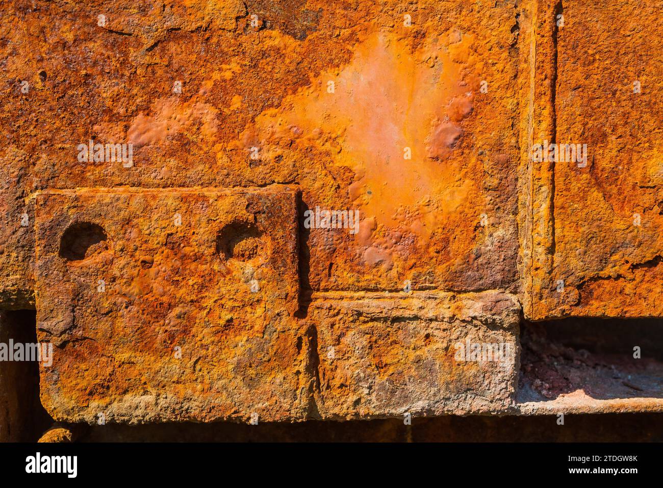 Old and heavily rusted surface Stock Photo - Alamy