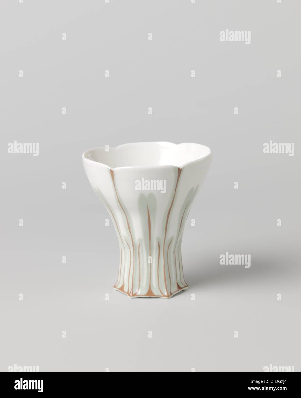 Sugar bowl, painted with the crocus decor, meissener porzellan ...