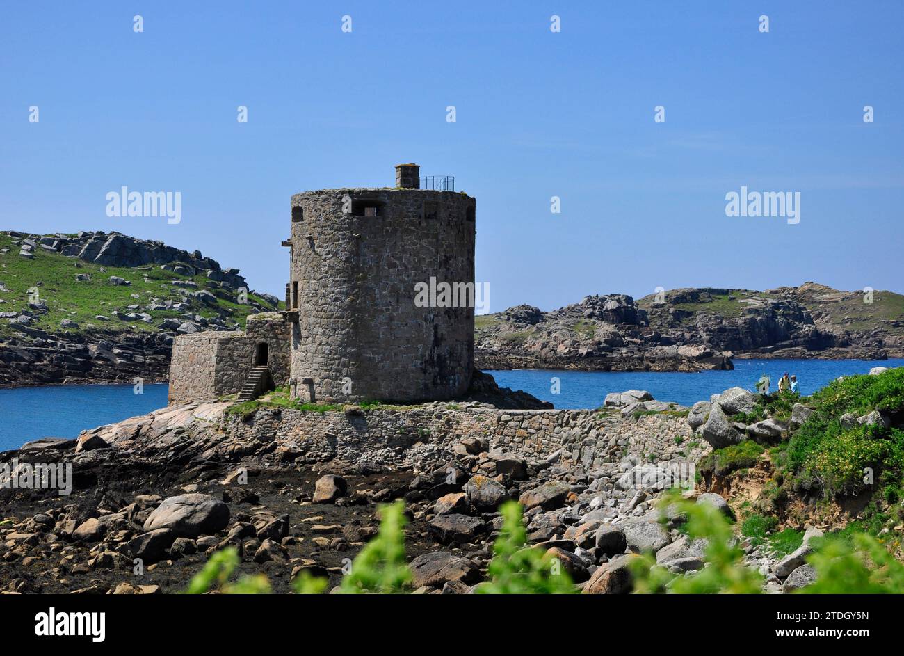 Cromwells castle on Tresco with the unusually calm sea between the ...