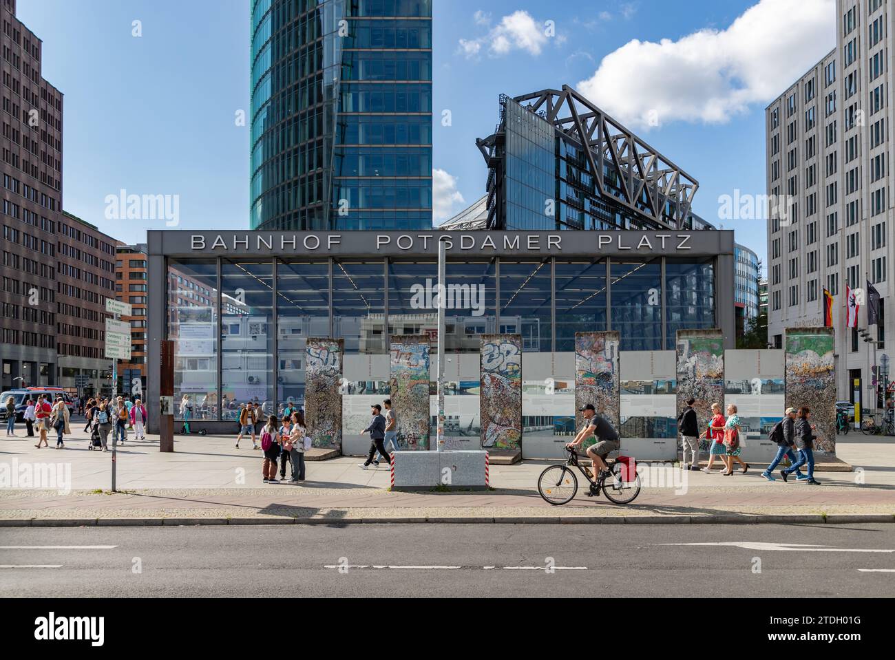 A picture of the Berlin Wall sections at the Potsdamer Platz Stock ...