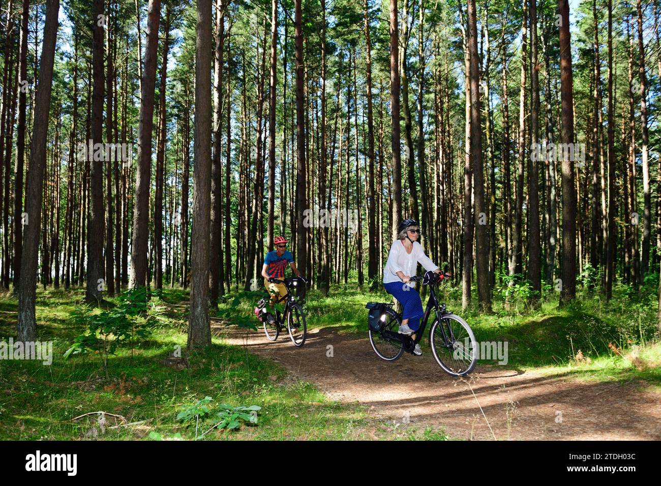 Curonian spit lithuania and cycle hi-res stock photography and images ...