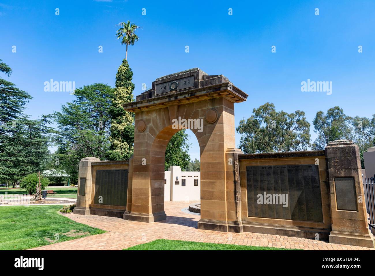 Victory memorial gardens park in Wagga Wagga city centre, regional city ...