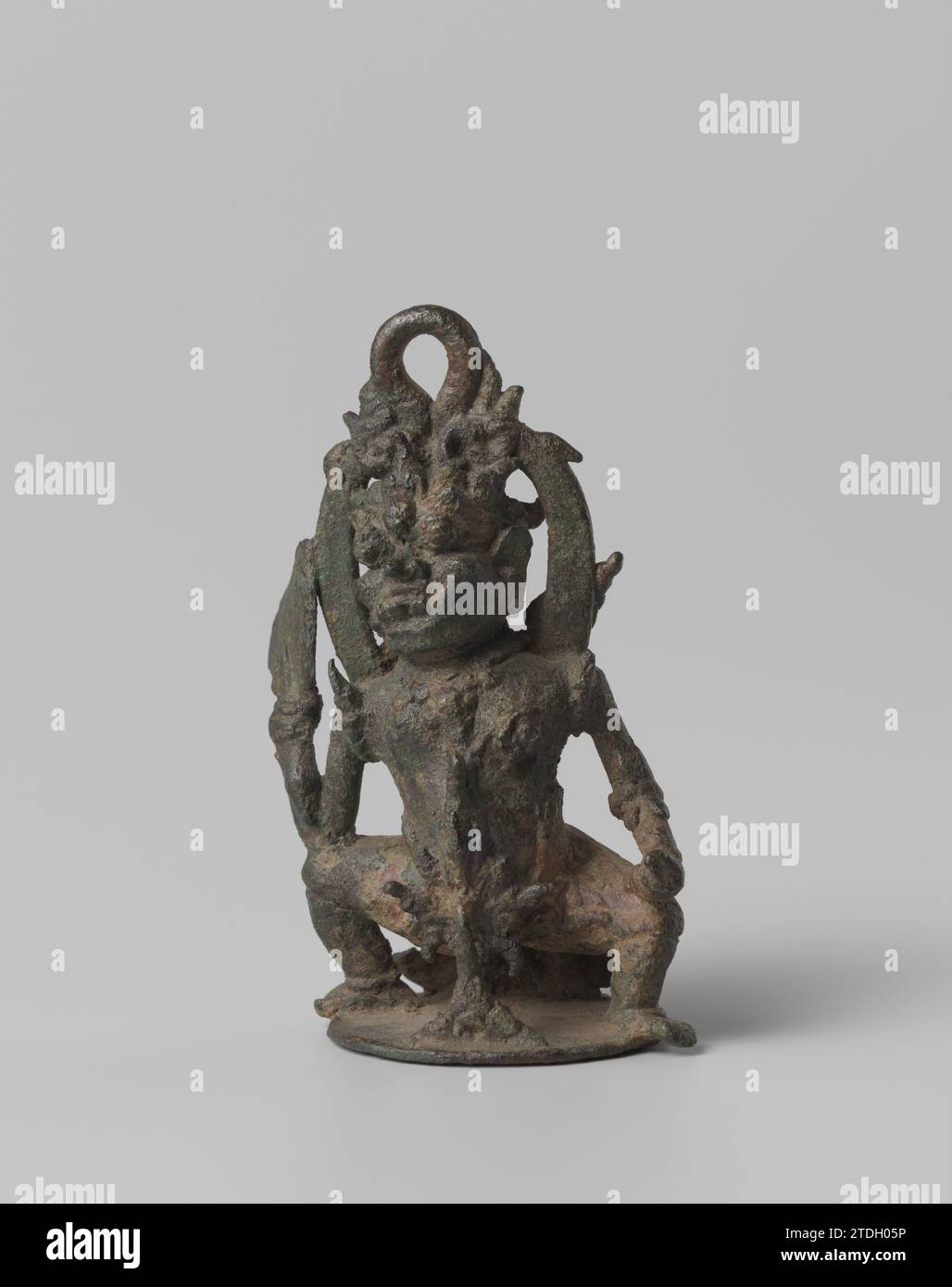 Top piece in the form of a demon, Anonymous, 1300 - 1499 Bronze statue ...
