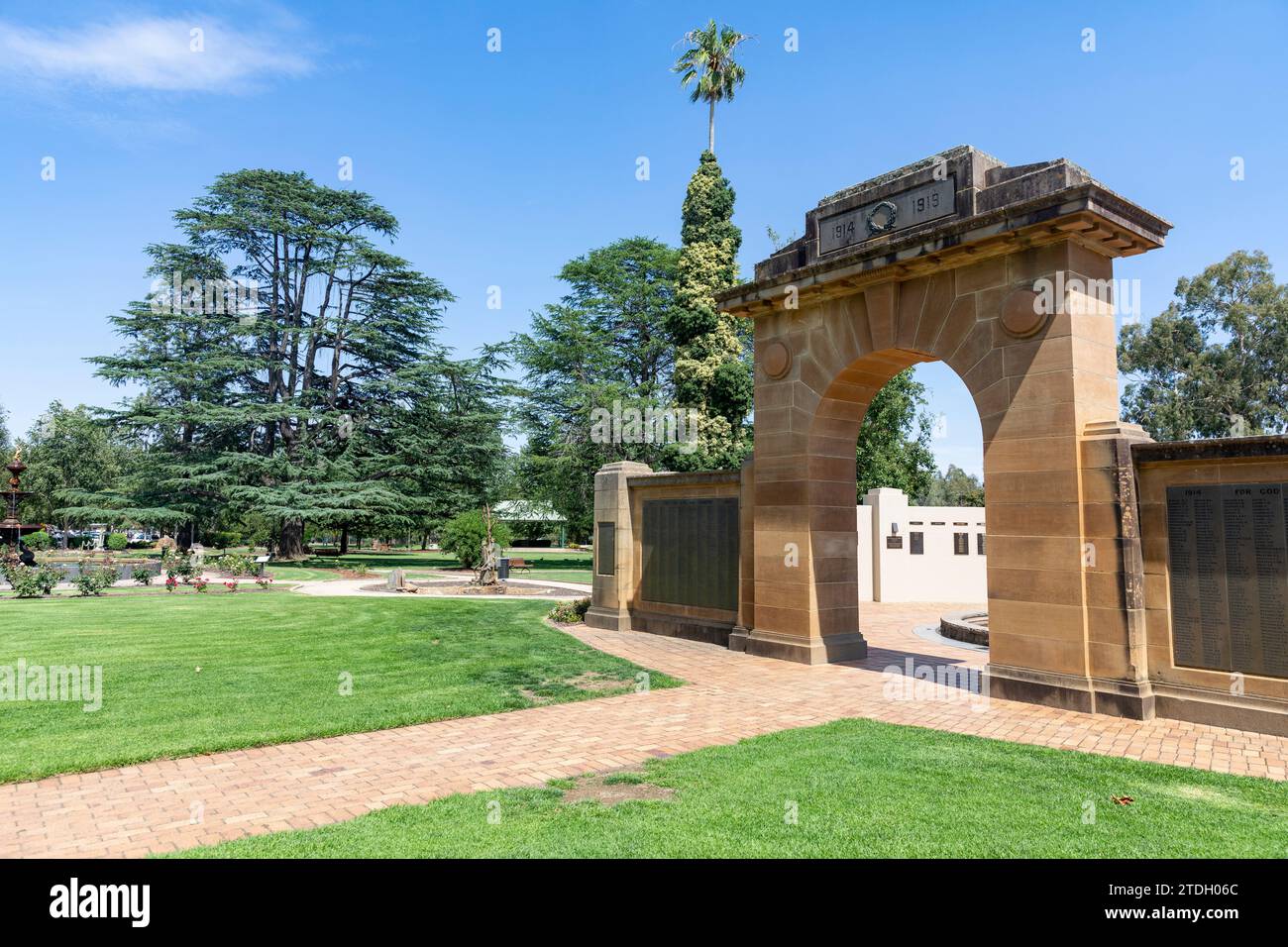 Victory memorial gardens park in Wagga Wagga city centre, regional city ...