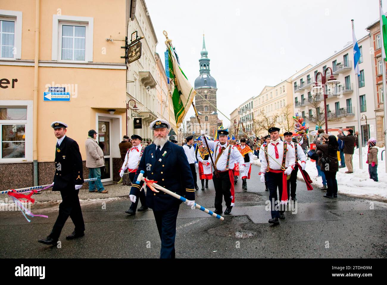 The traditional carnival parade in Bad Schandau marks the end of the ...