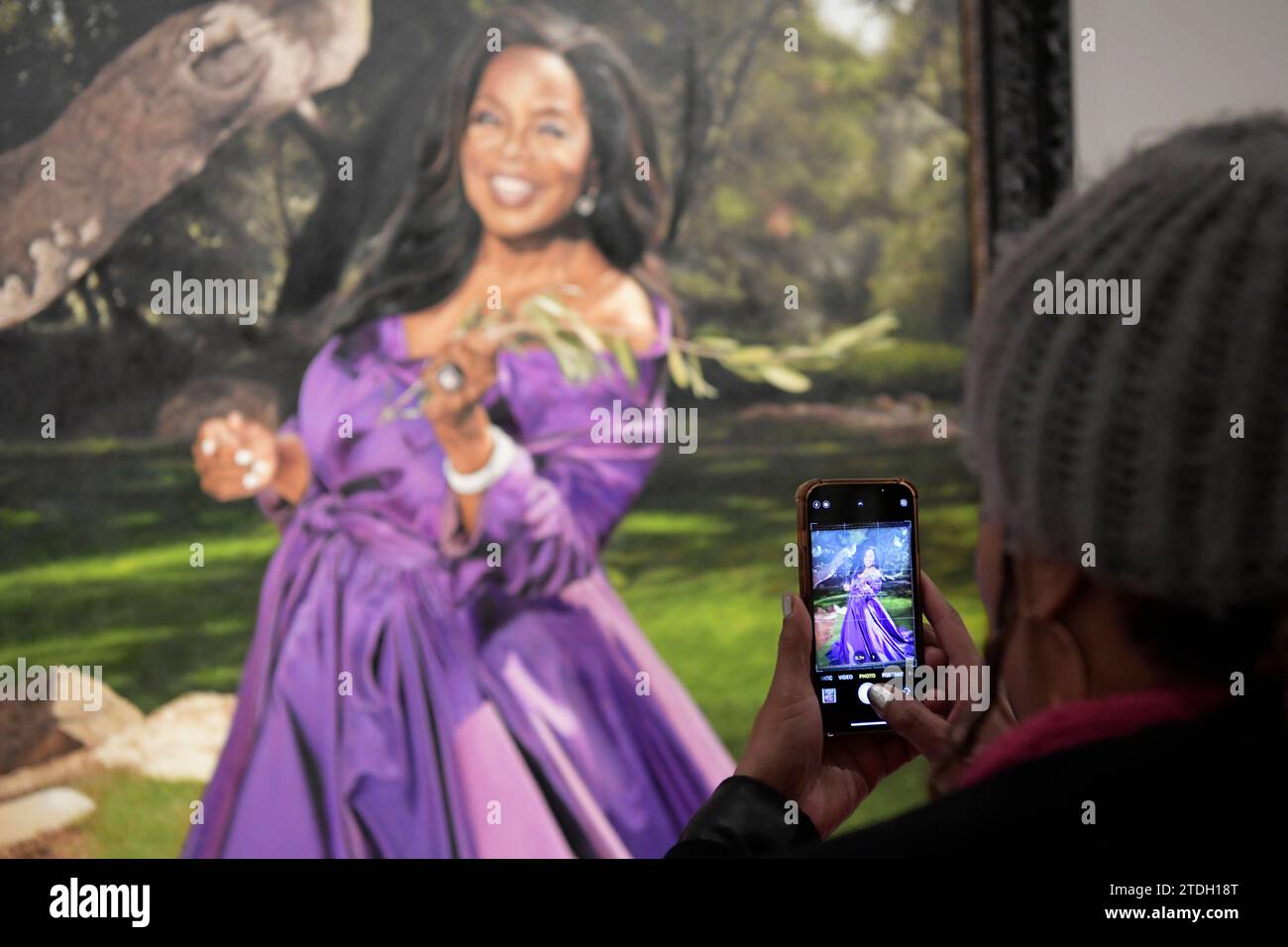 Washington, USA. 18th Dec, 2023. Oprah Winfrey's portrait painted by ...