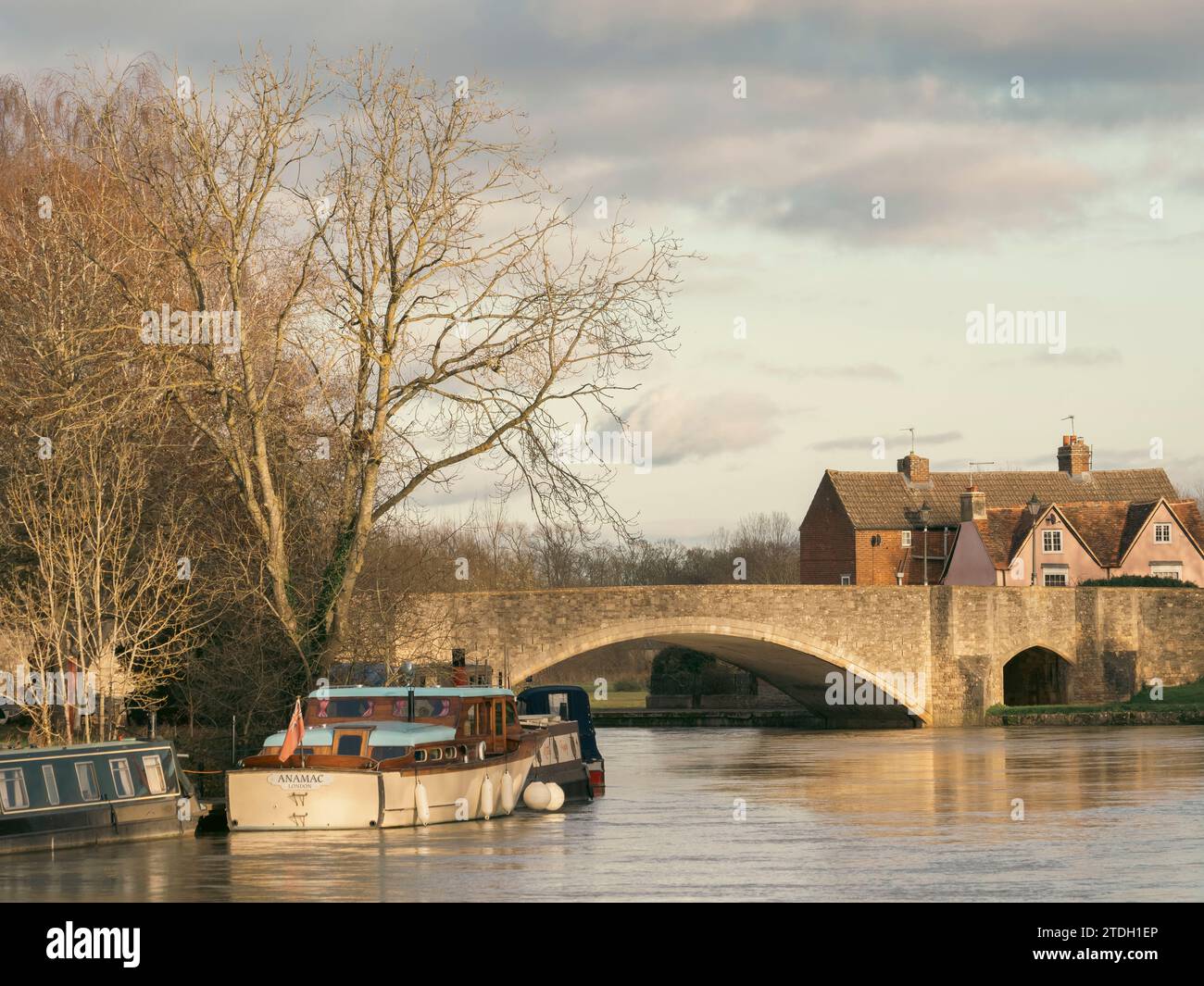 Abingdon bridge river thames hi-res stock photography and images - Alamy