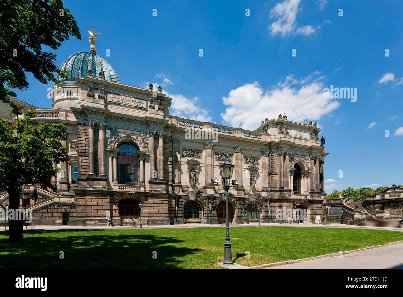 Art academy and building of the new Saxon art association Georg-Treu ...