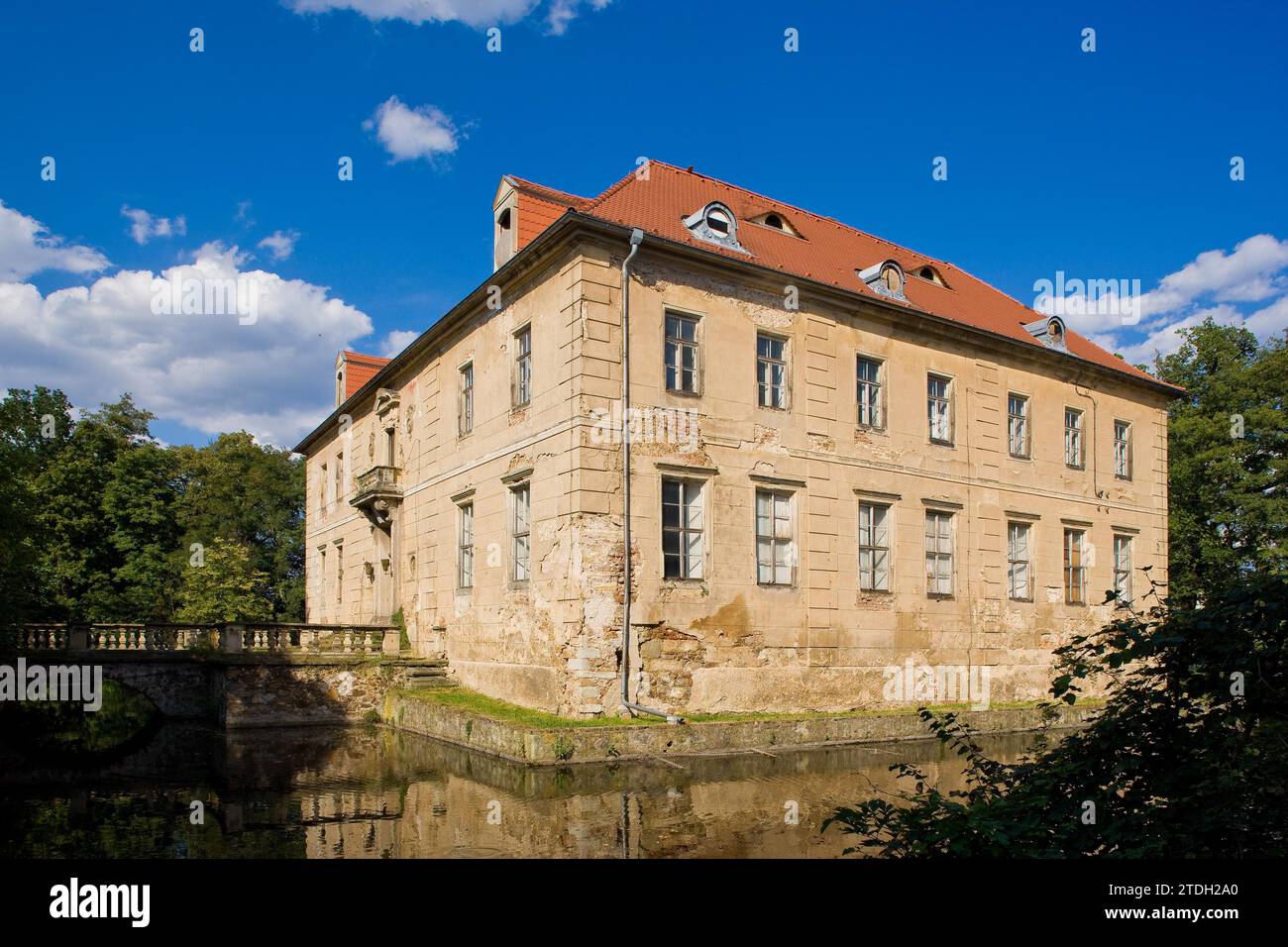 The castle in Berbisdorf is still recognisable as an early medieval ...
