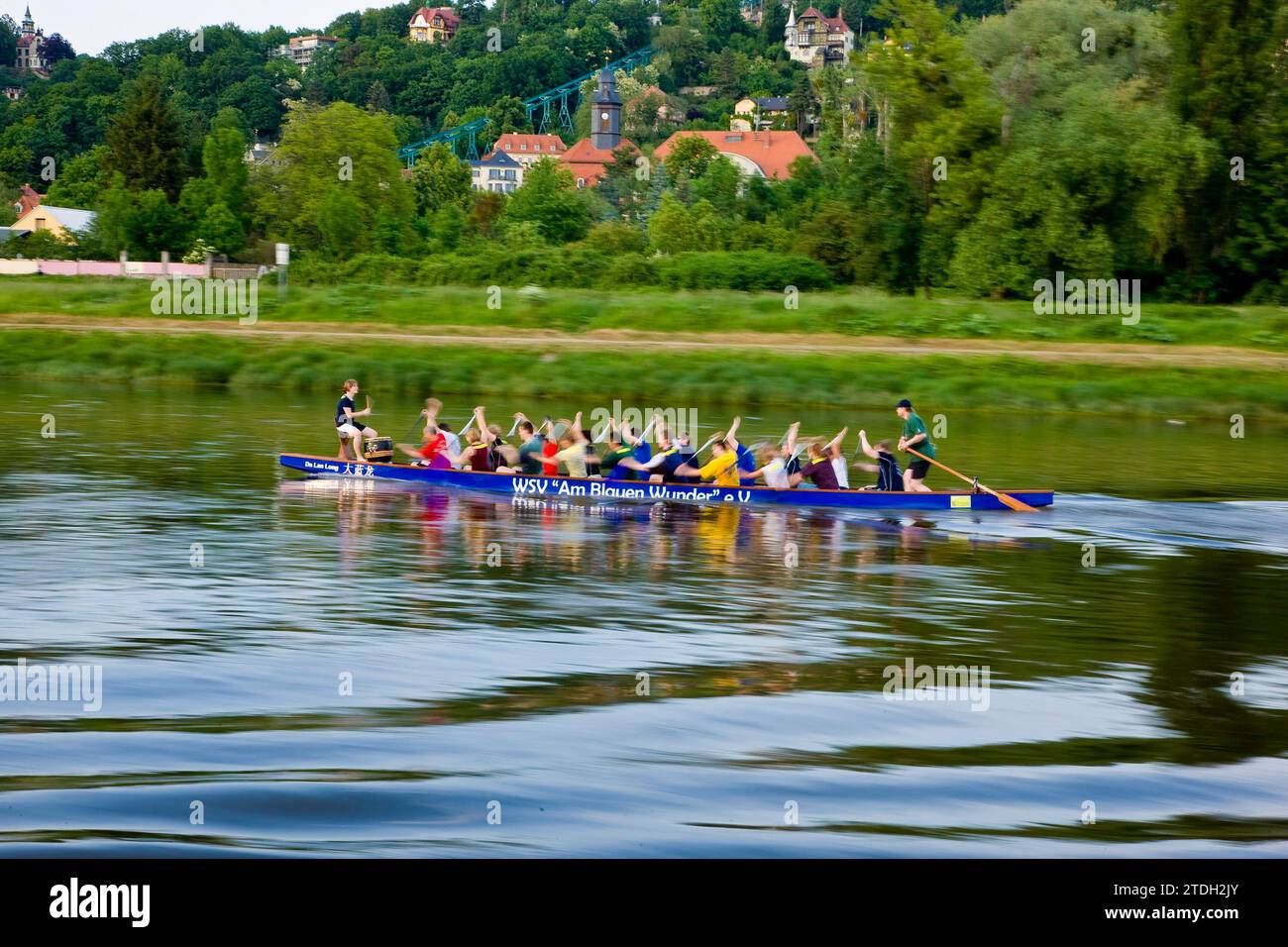 Dragon boat practice hi-res stock photography and images - Alamy