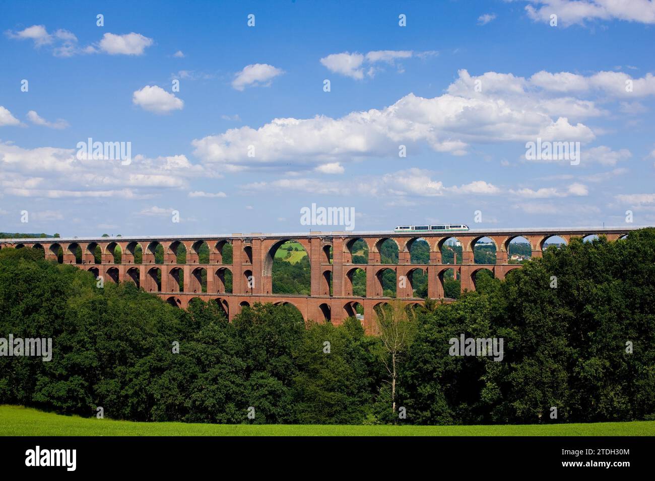 Bridge saxony railway locomotive hi-res stock photography and images ...