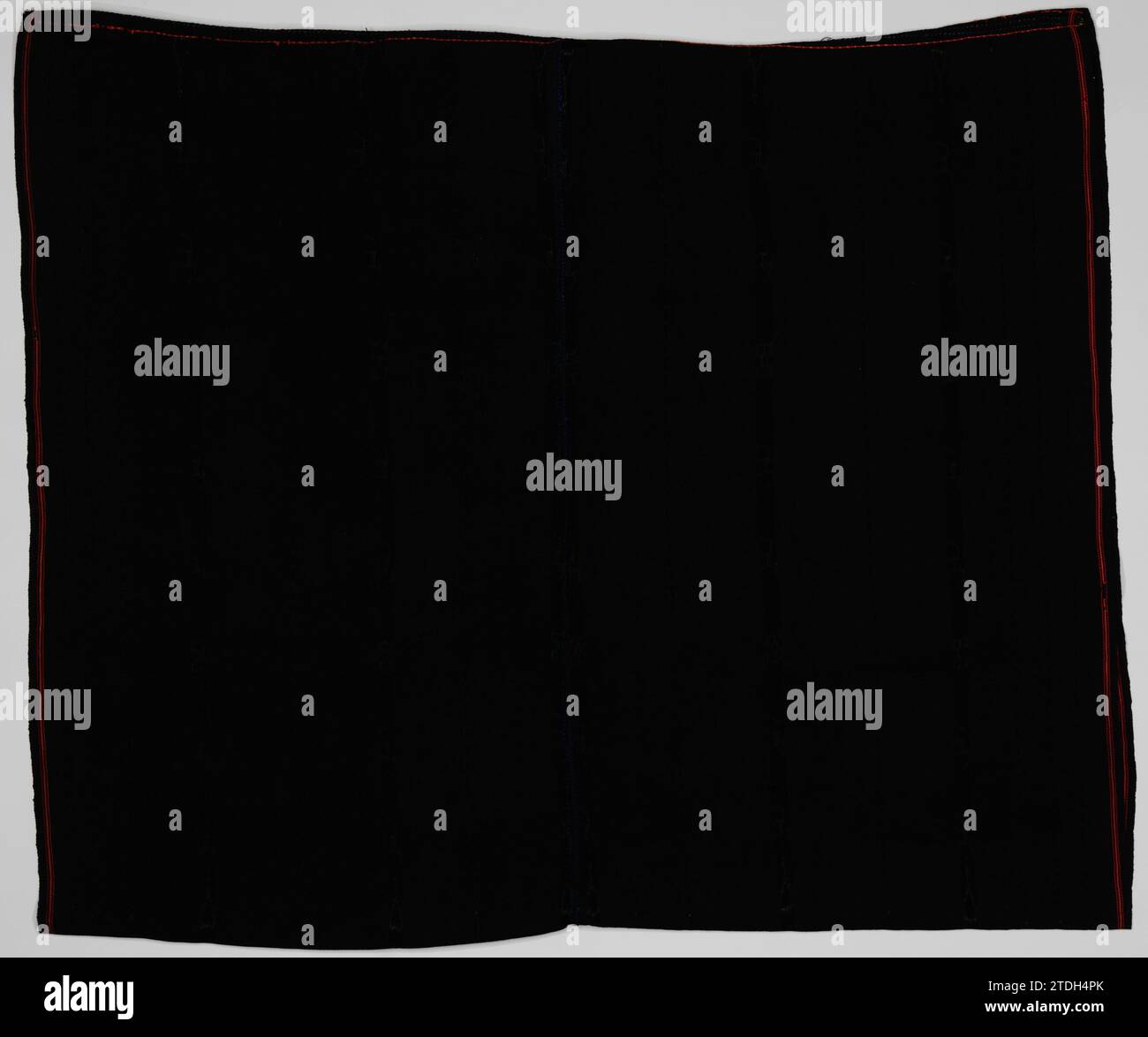 Kokerdoek, anonymous, 1900 - 1949 Tube cloth with horse motifs. Flores ...