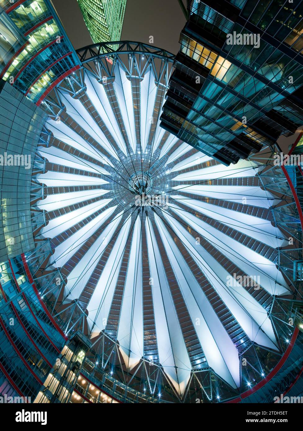 Sony centre store hi-res stock photography and images - Alamy
