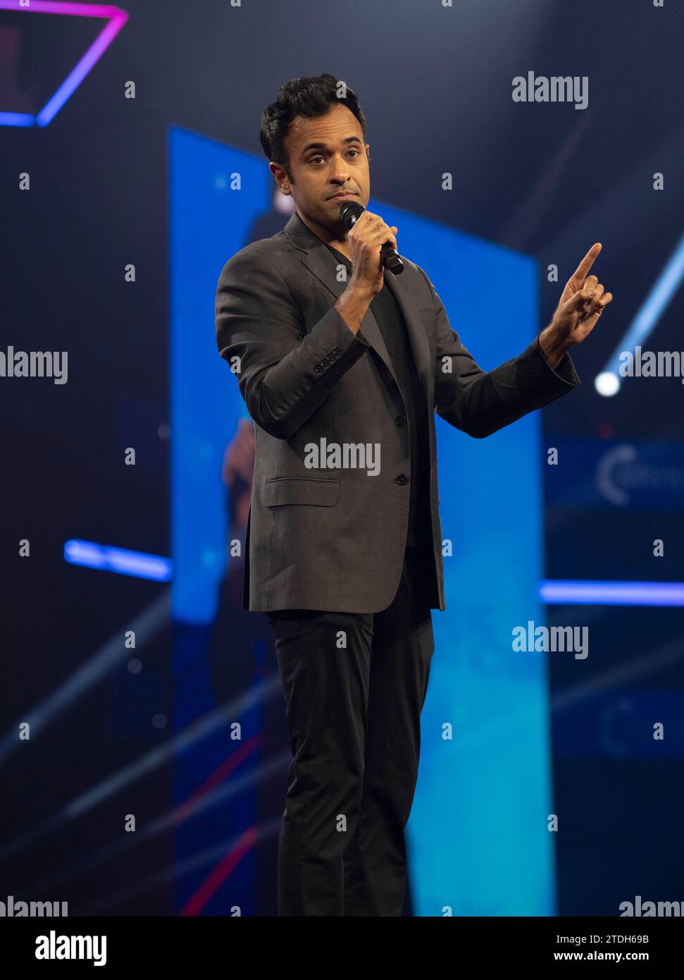 Phoenix, Arizona, USA. 17th Dec, 2023. VIVEK RAMASWAMY speaks on Day ...