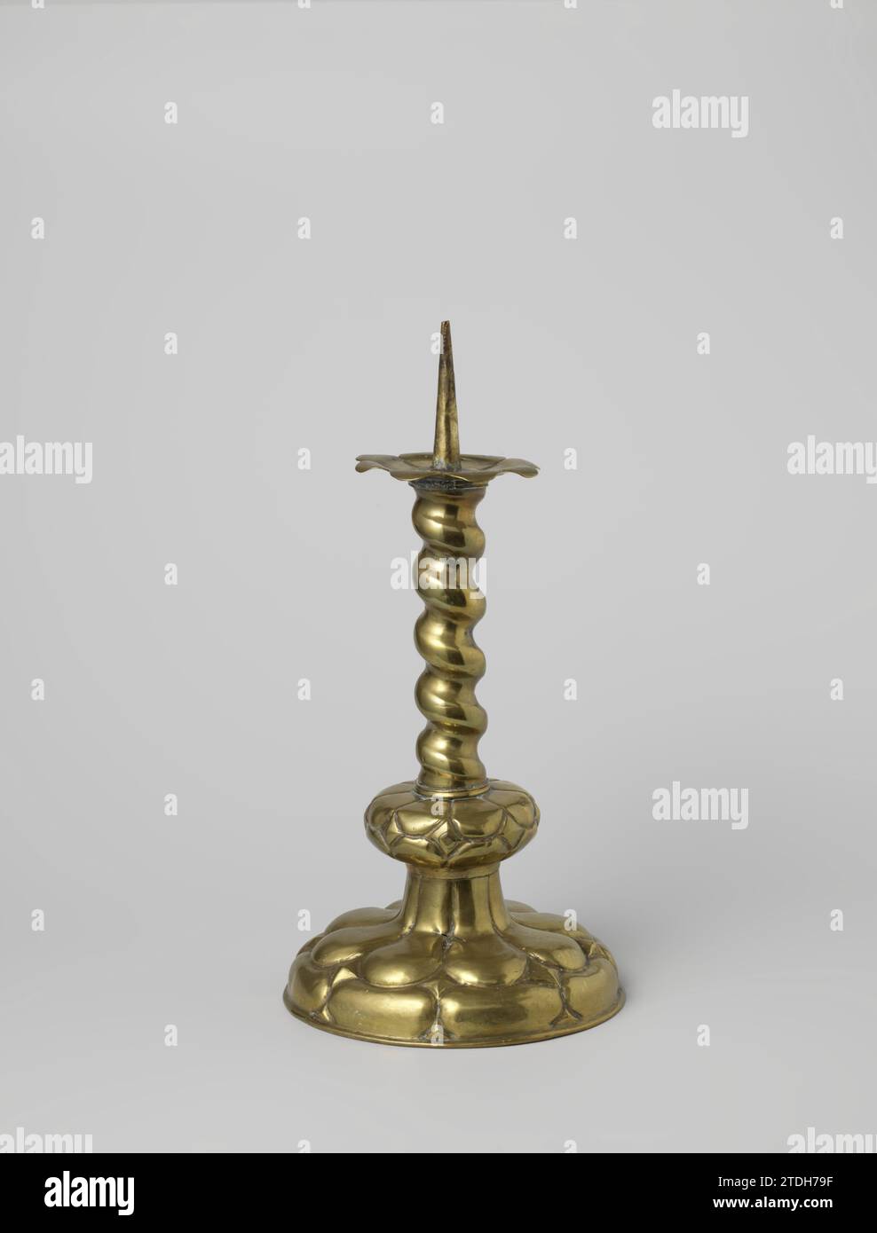 Candlestick with twisted trunk and eight -lobe base, anonymous, c. 1625 ...