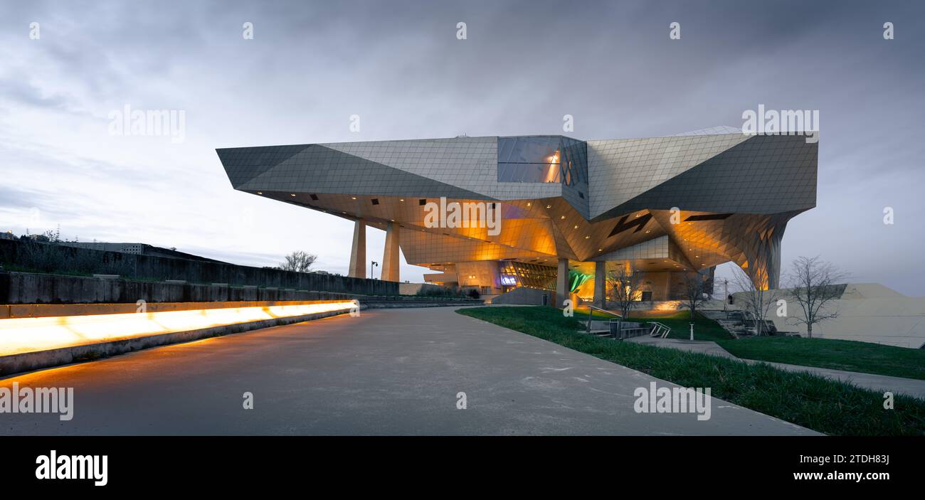 Lyon museum of contemporary hi-res stock photography and images - Alamy