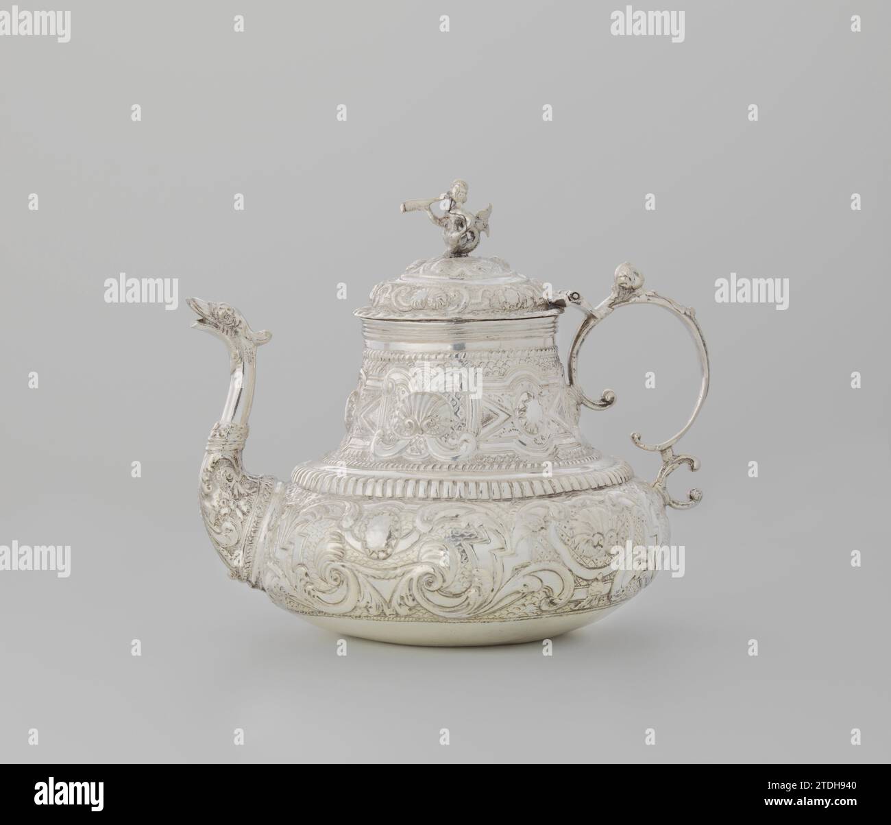 Teapot, 1758 The round teapot has a low, wide belly and a rejuvenating ...
