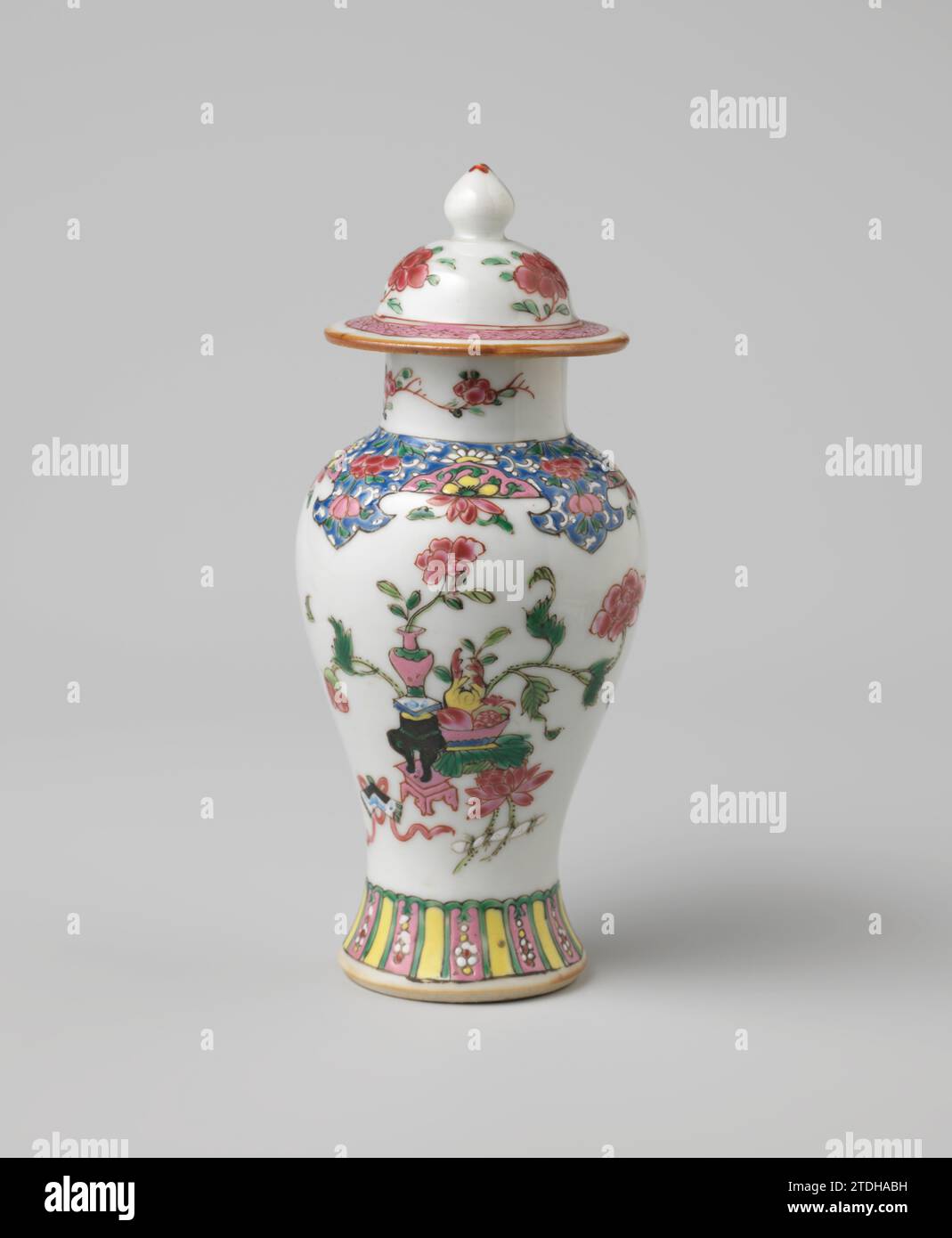 Baluster covered jar with floral scrolls and auspicious symbols ...