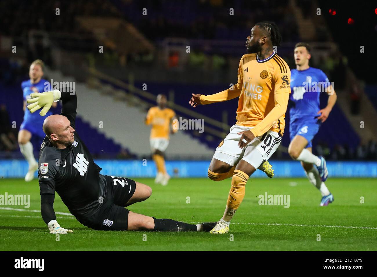 Stephy Mavididi #10 of Leicester City scores to make it 0-1 during the ...