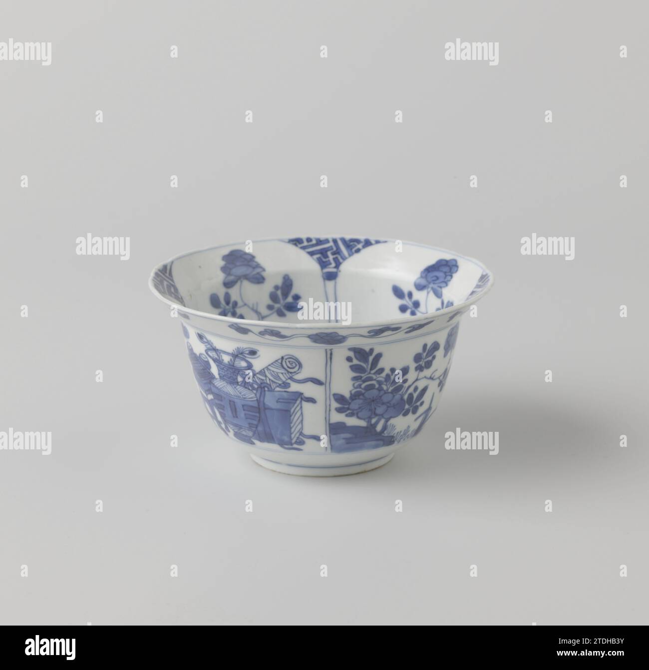 Swastika pattern hi-res stock photography and images - Alamy