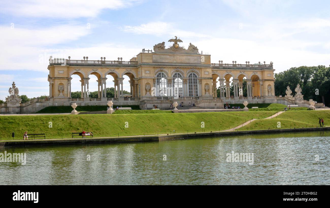 The Schönbrunn Palace gardens in the city of Vienna, Austria Stock ...