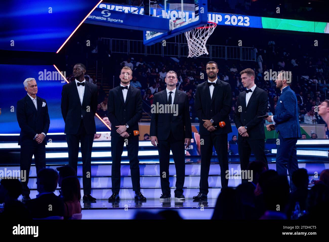 Basketball Nationalmannschaft Deutschland um Isaac Bonga, Niels Giffey ...