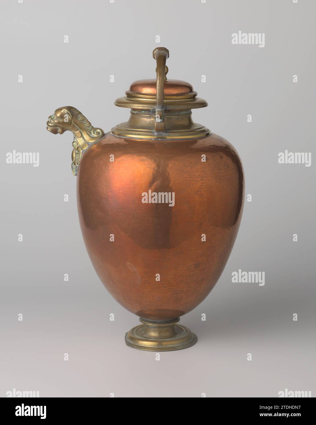 Barrel shaped structure hi-res stock photography and images - Alamy