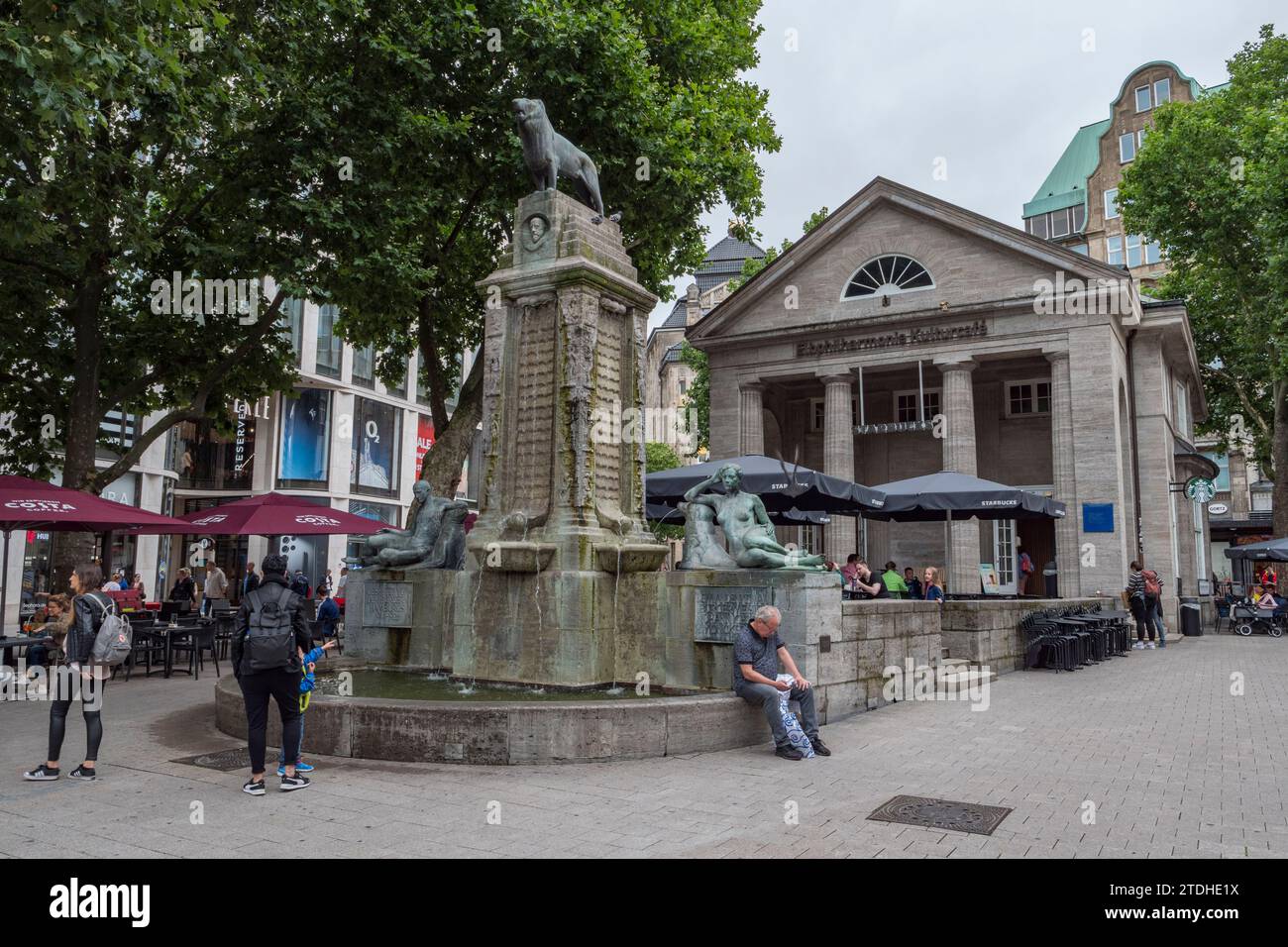 Johann georg monckeberg denkma hi-res stock photography and images - Alamy