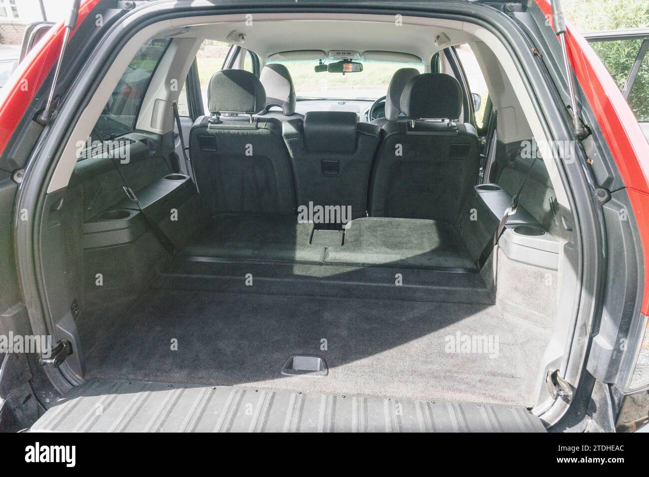 Large 4x4 hi-res stock photography and images - Alamy