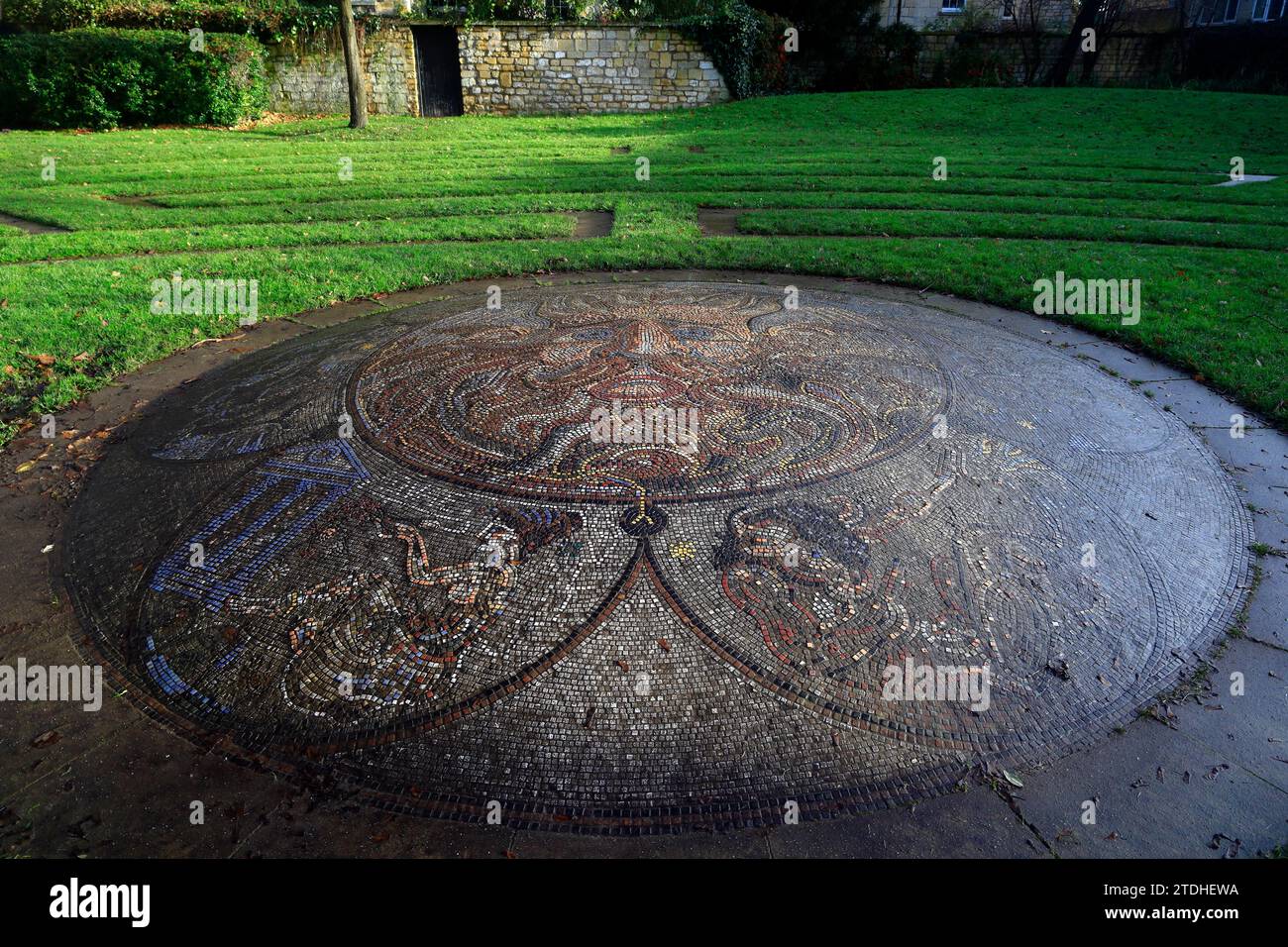 Beazer garden maze hi-res stock photography and images - Alamy