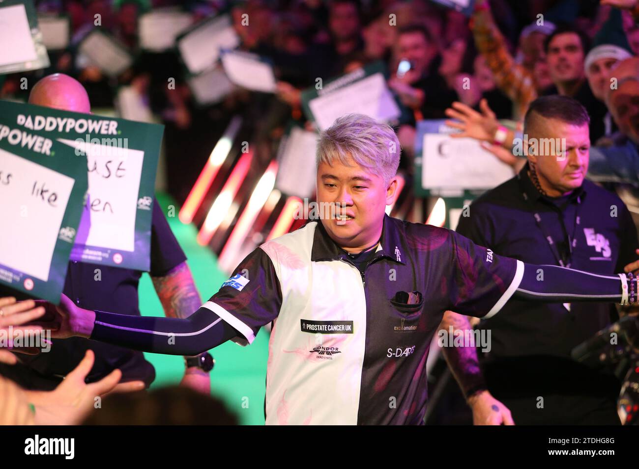 Alexandra Palace, London, UK. 18th Dec, 2023. 2023/24 PDC Paddy Power ...