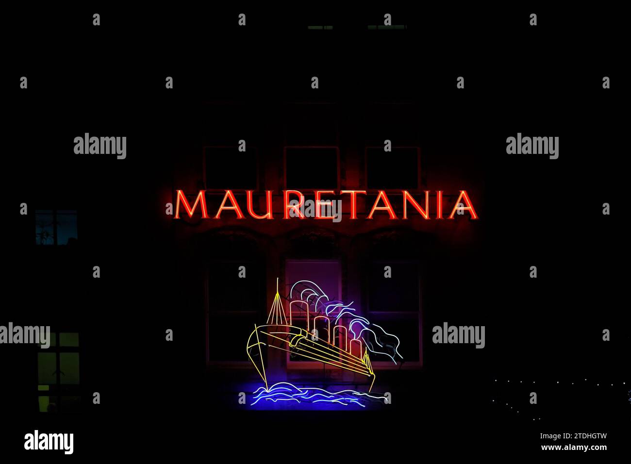 The Mauretania pub neon sign now called Java, Park Street, Bristol ...