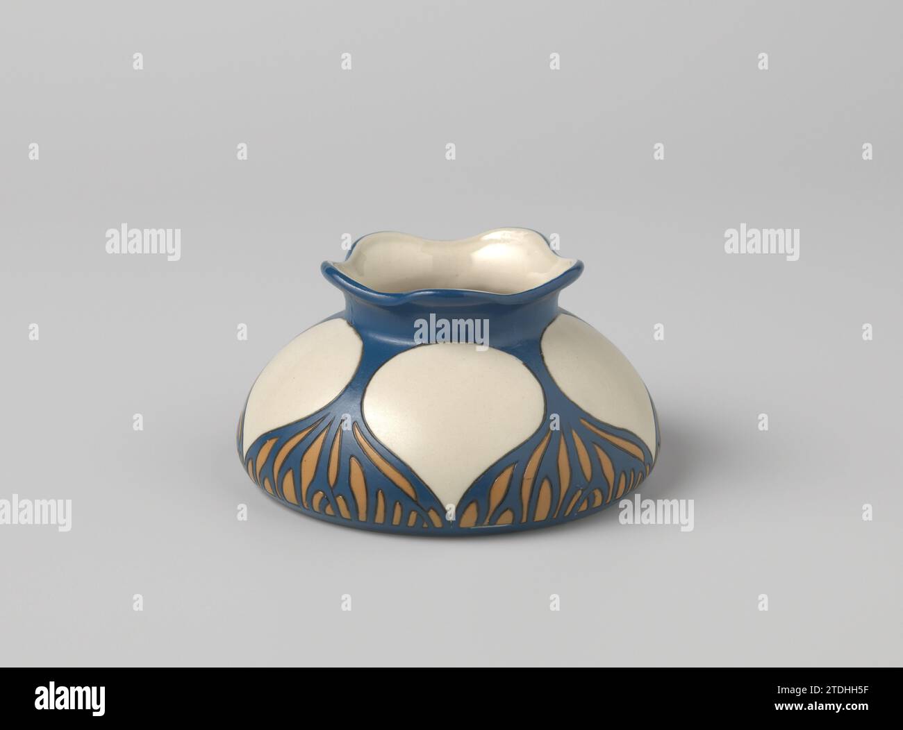 Vase of Chromolith Steengoed with a plant root motif, Villeroy & Boch ...