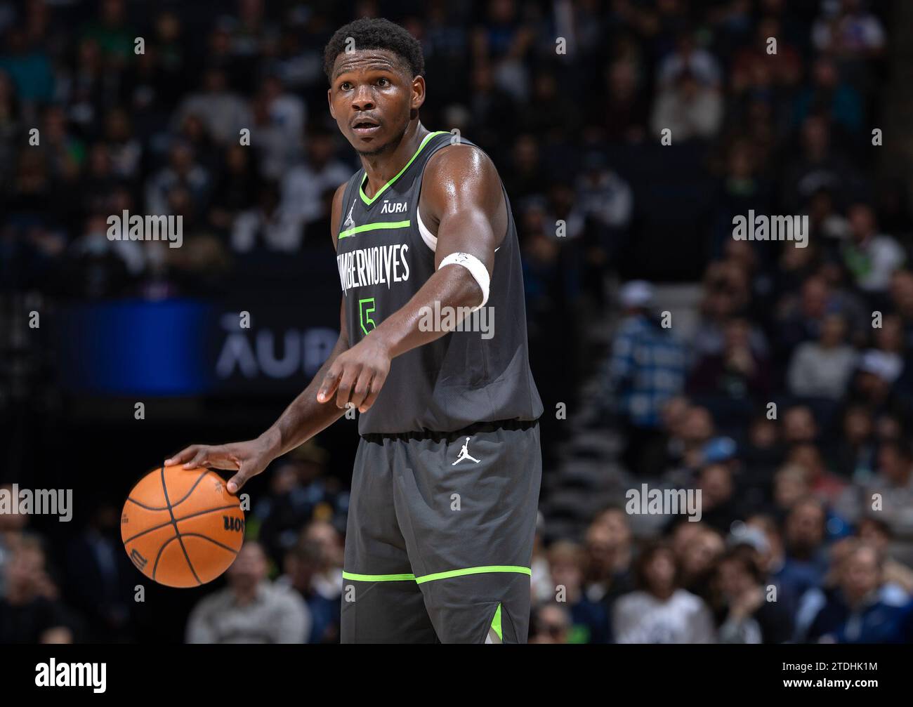 Anthony edwards timberwolves hi-res stock photography and images - Alamy