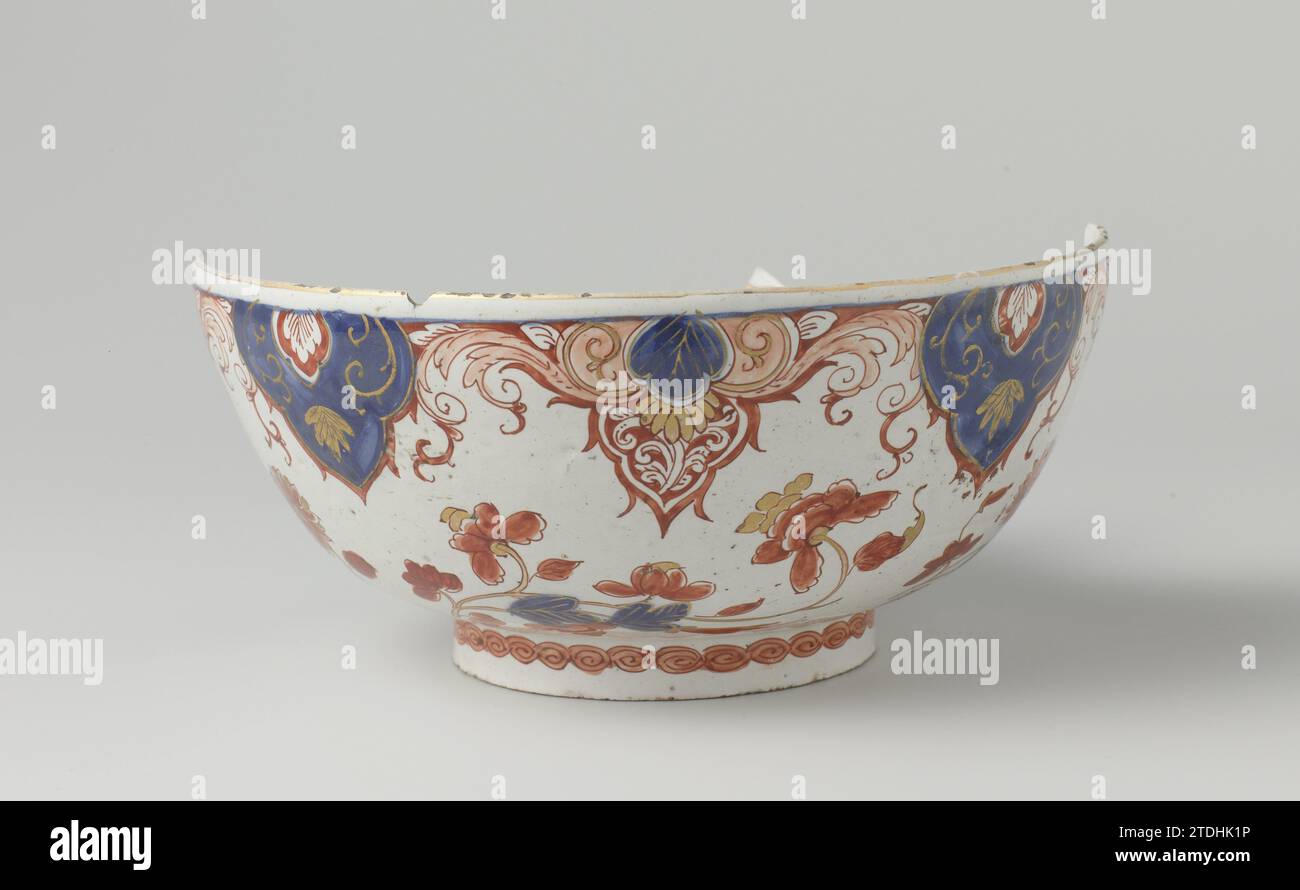 Come from multicolored painted Faïence, the Greek A, c. 1700 - c. 1725 ...
