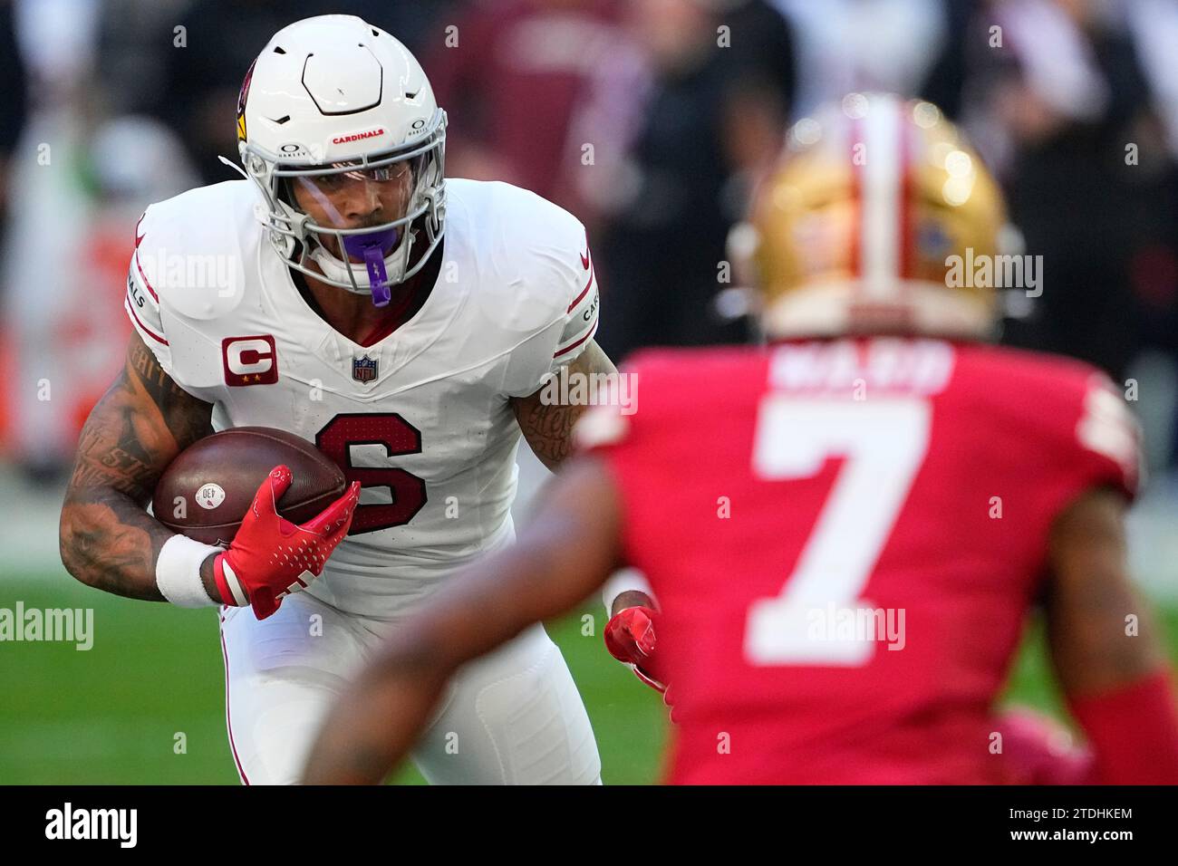 Arizona Cardinals running back James Conner (6) runs the ball as San ...
