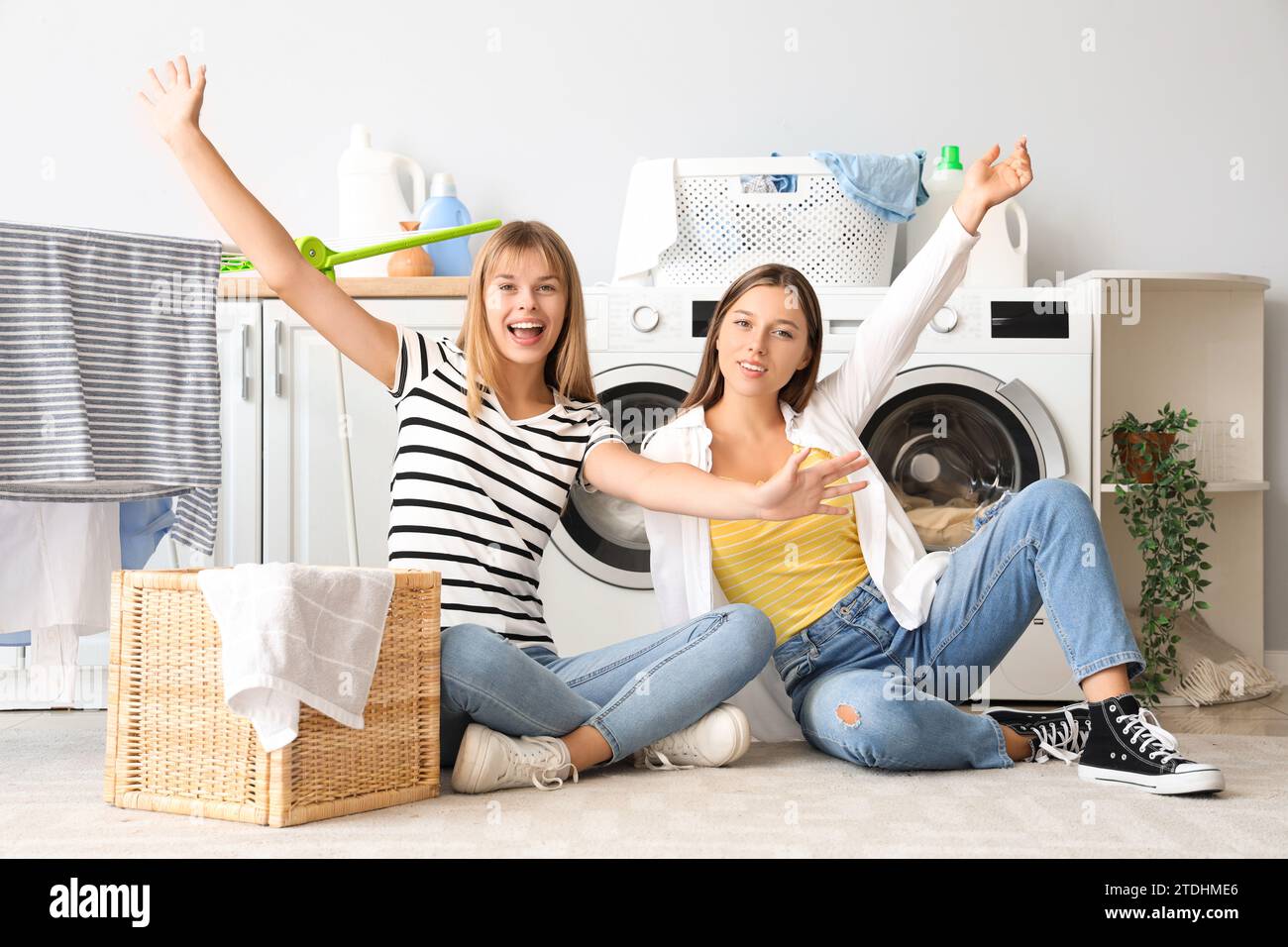 Student laundry room hi-res stock photography and images - Alamy