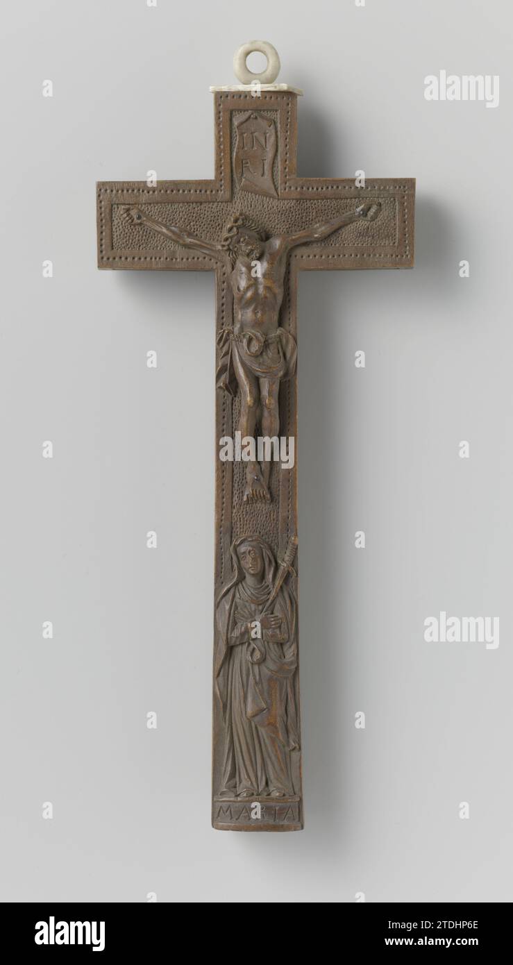 Reliquary Cross, anonymous, c. 1750 - c. 1850 Christ on the cross and Mary on the foot of the ...