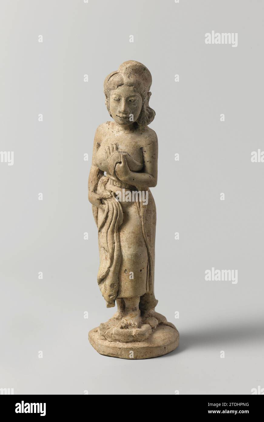 Statuette of a woman or heavenly nymph, anonymous, 1300 - 1499 Image of ...