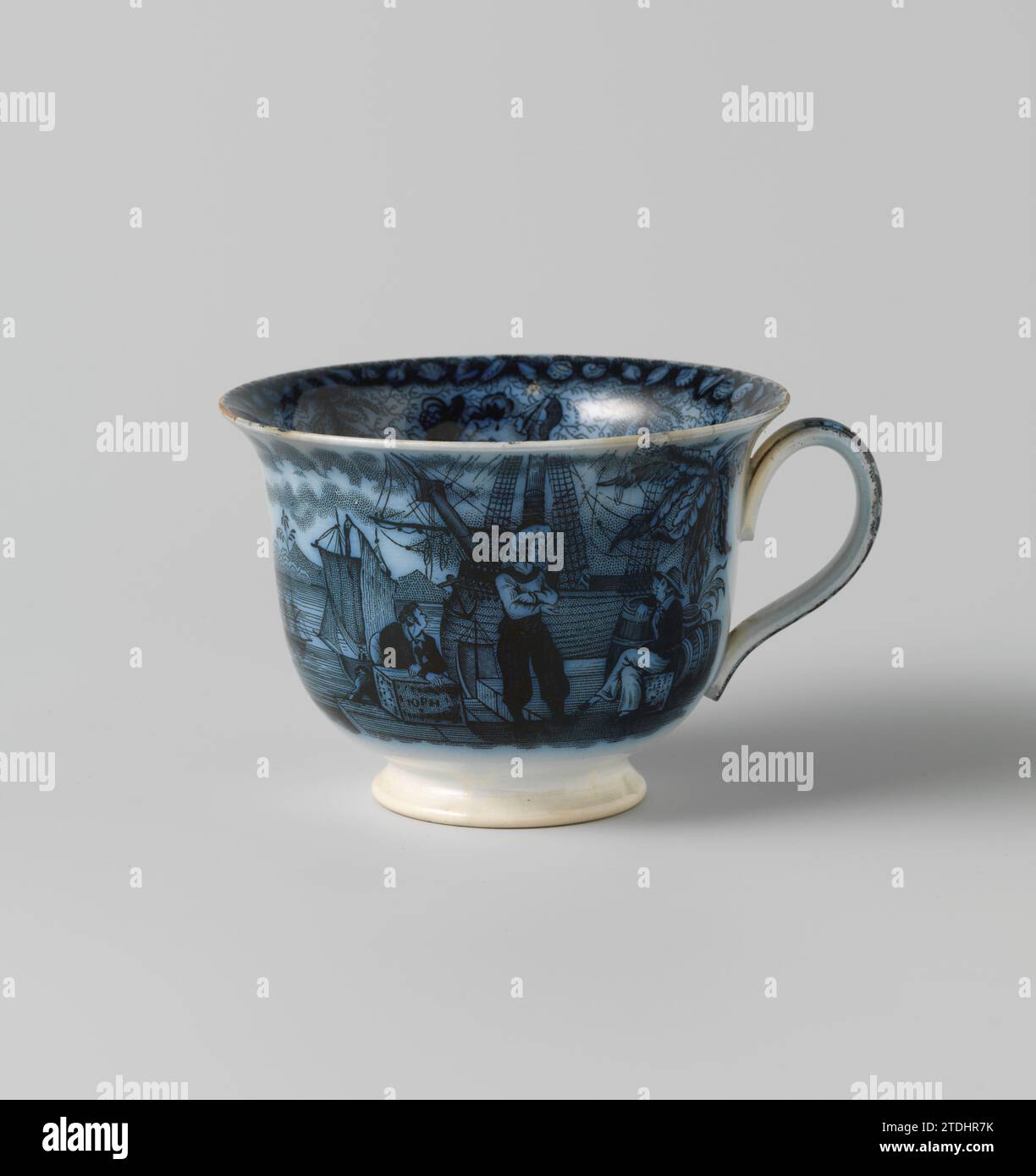 Ear shells hi-res stock photography and images - Alamy