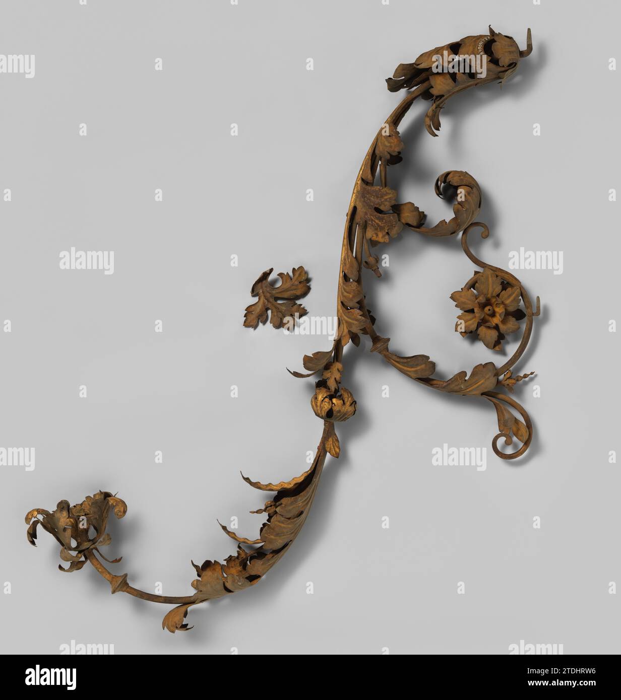 Wall arm in shape -leafed rank, from Zap. Mannheimer., 1700 A gilded ...