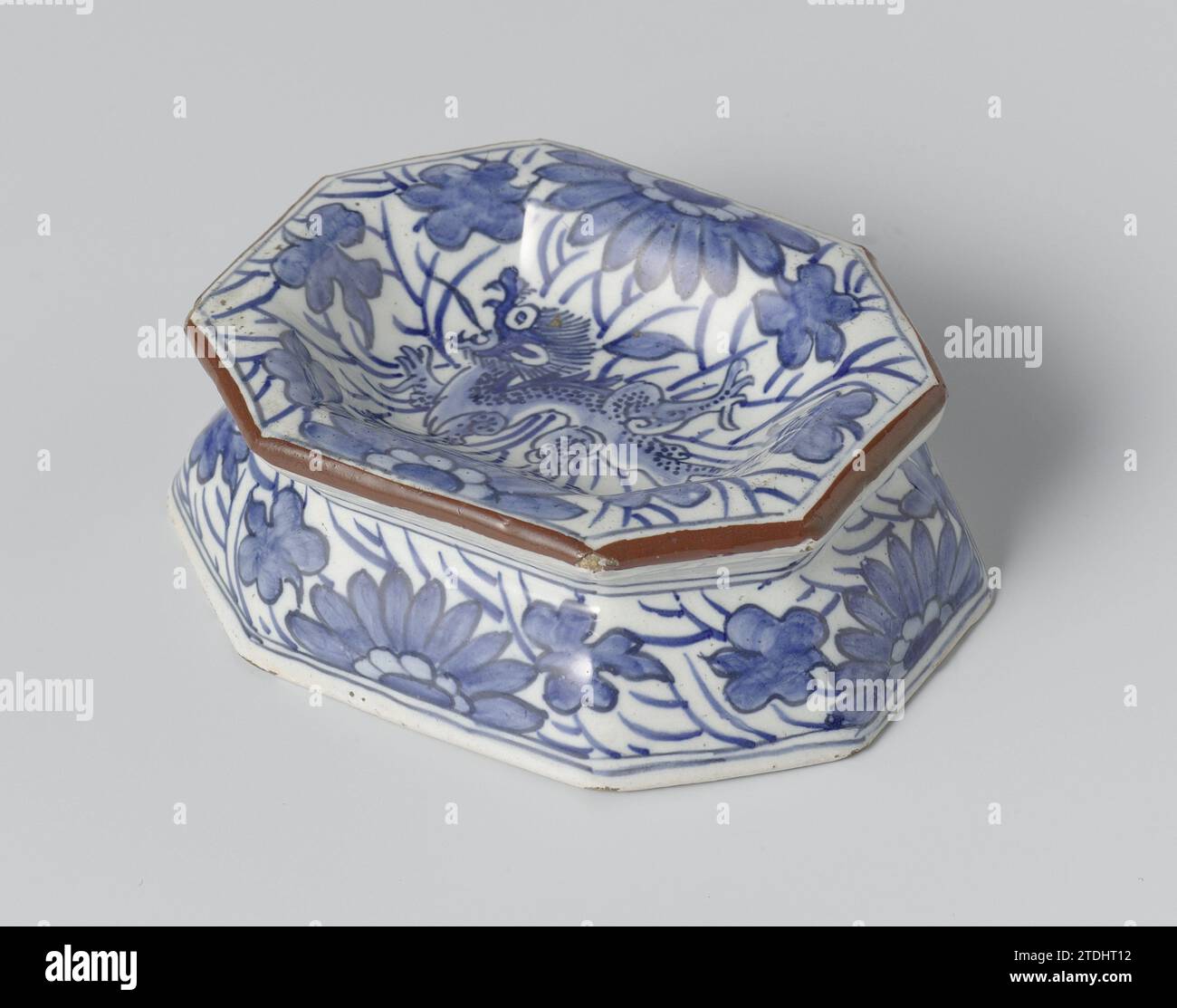 Two salt cellars, De Drie Posteleyne Astonne (attributed to), c. 1720 ...