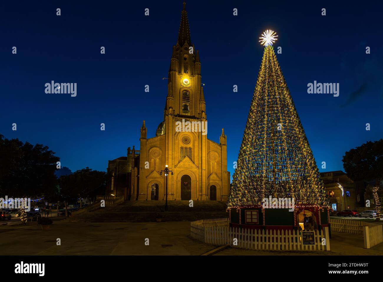 Għajnsielem Christmas Tree. The 60-foot-tall iron Christmas tree ...