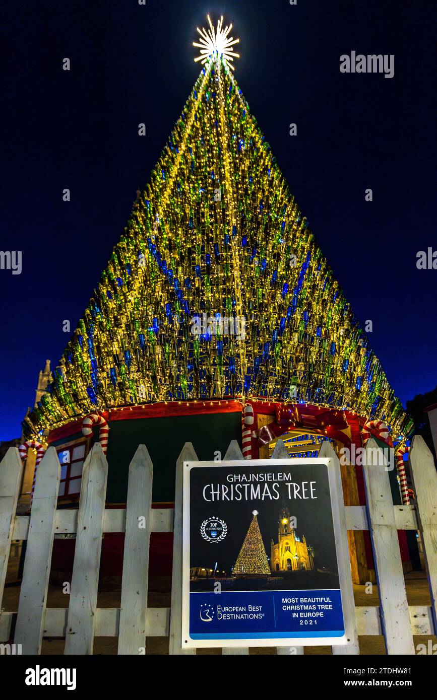 Għajnsielem Christmas Tree on Gozo with the award for the most ...