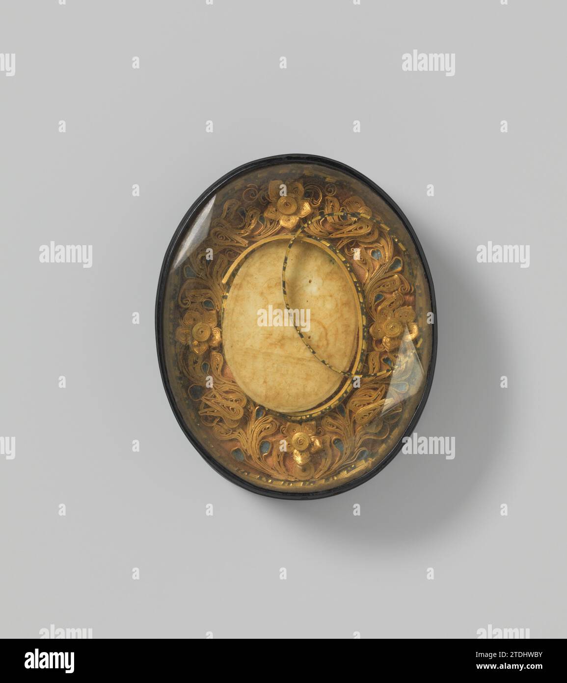 Agnus Dei in the frame of gold filigrein, c. 1400 - c. 1950 Agnus Dei ...