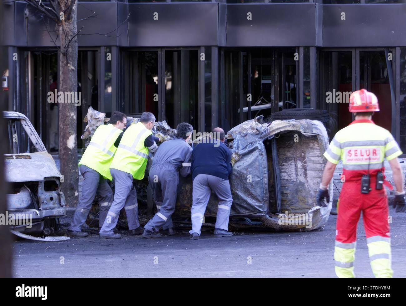 04/30/2002. Madrid...1..5..02..ETA attack in the Castellana-Santiago ...