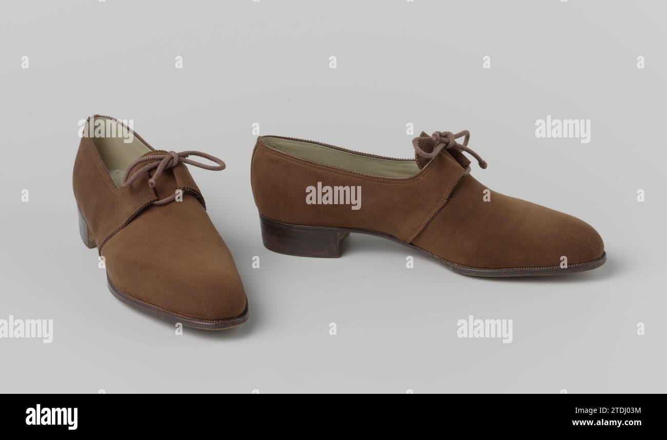 Lace -up shoe made of rust brown suede with brown leather, A. van ...