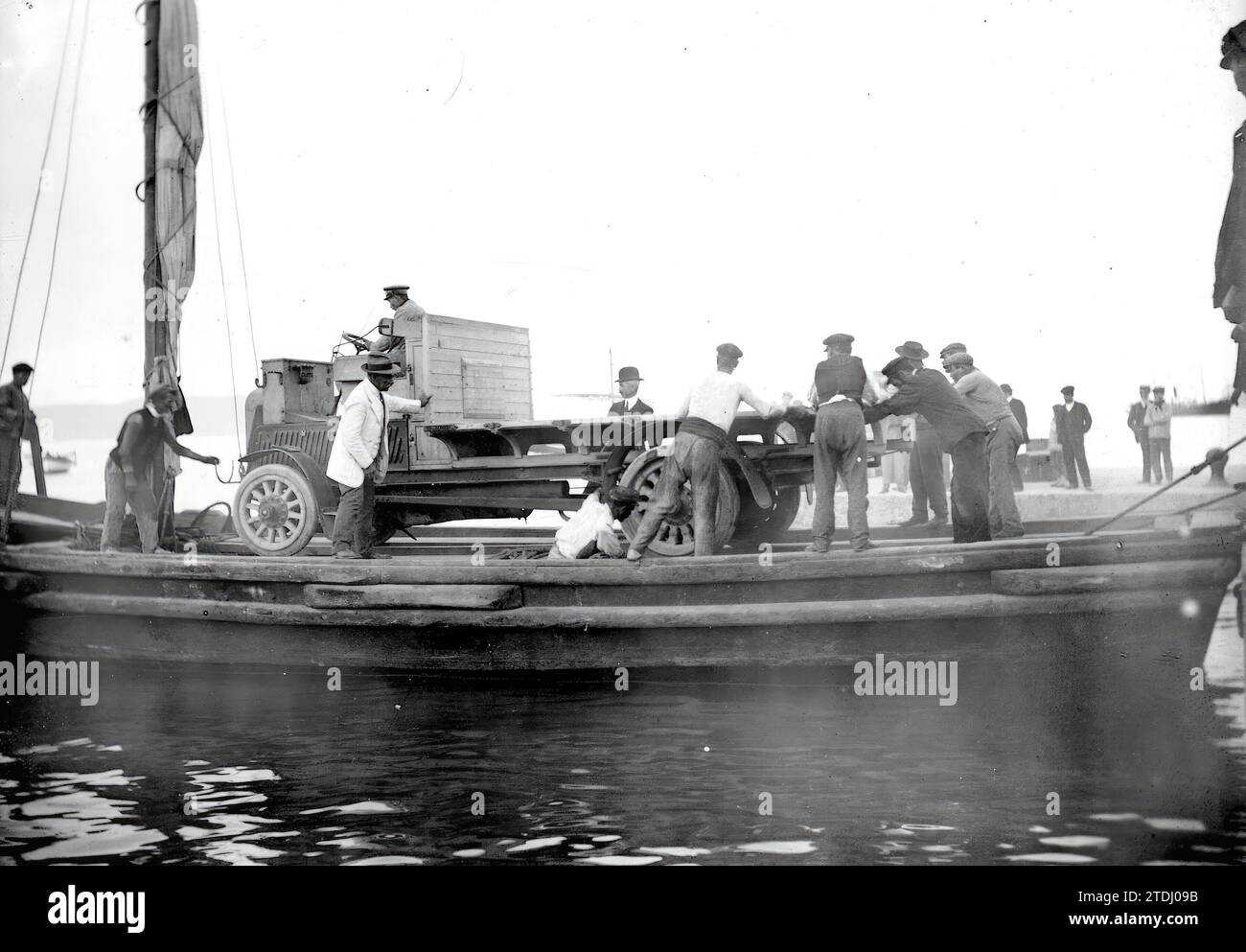 Military shipments hi-res stock photography and images - Alamy