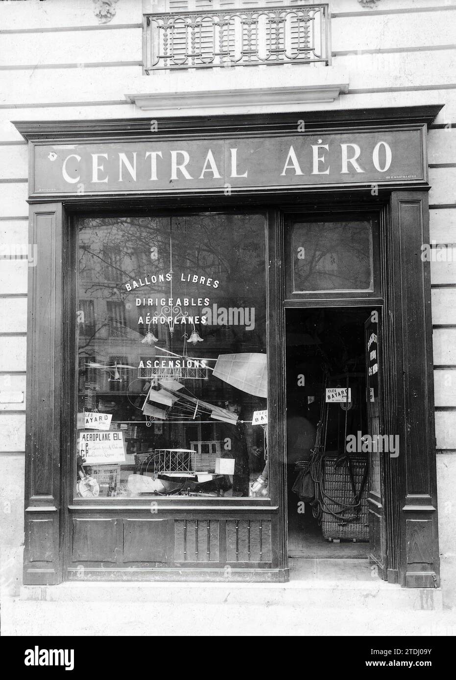 03/16/1909. The first Airplane store in the World. -Paris. Exterior ...