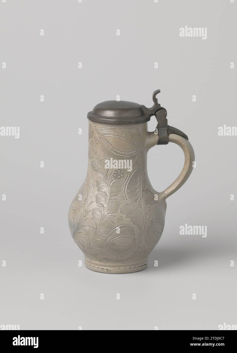 Jug with a roundel among flowering plants, anonymous, c. 1700 - c. 1774 Jug of stoneware on ...